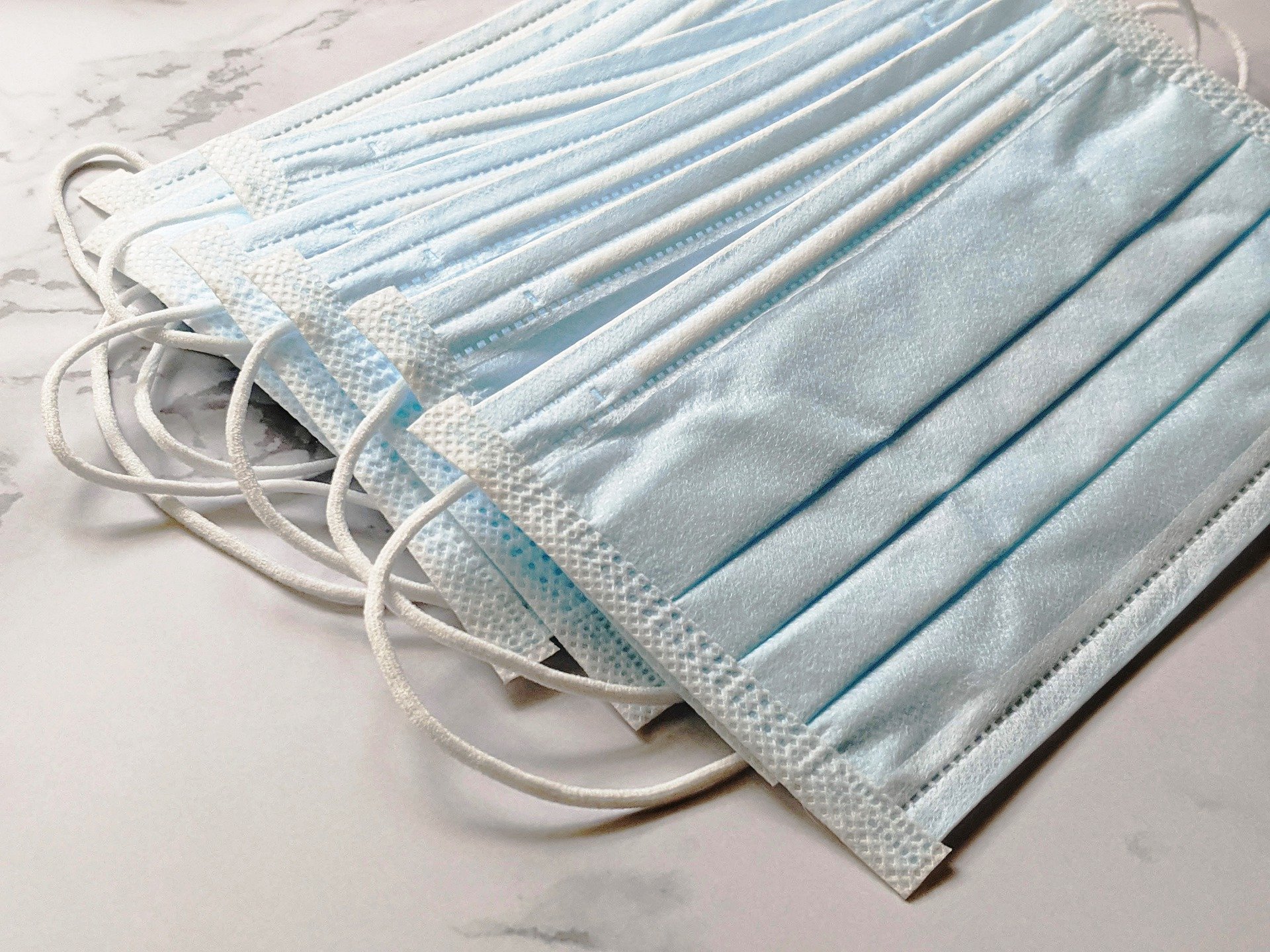 Can you catch Legionnaires' disease by wearing a face mask?